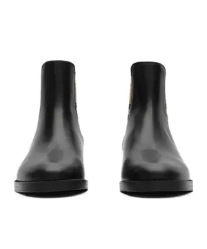 Burberry Leather Hampstead Chelsea Boots