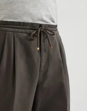 Brunello Cucinelli Garment-dyed Twisted Cotton Gabardine Trousers With Double Pleats - Brown