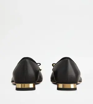 TOD'S Round Toe Ballet Flats With Bow Detailing