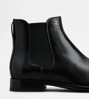 TOD'S Logo-plaque Leather Ankle Boots