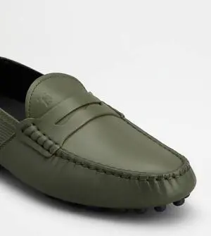 TOD'S Round-toe Loafers