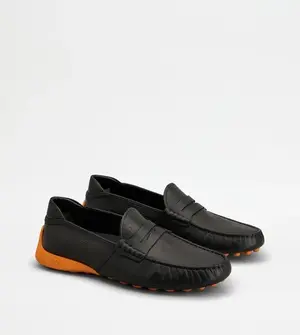 TOD'S Round-toe Loafers