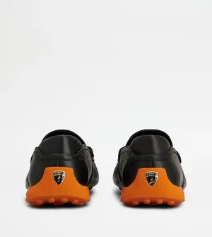 TOD'S Round-toe Loafers