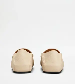 TOD'S Round-toe Loafers