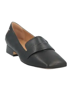 MAISON MARGIELA Minimalist Leather Loafers