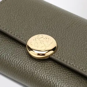 Loewe Pebble Small Vertical Wallet In Pebble Grained Calfskin