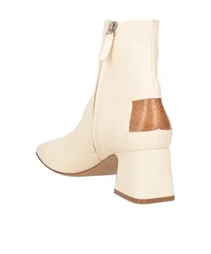 MAISON MARGIELA Plain Colour Ankle Boot