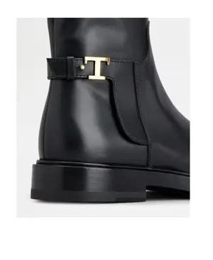 TOD'S Logo Plaque Ankle Boots