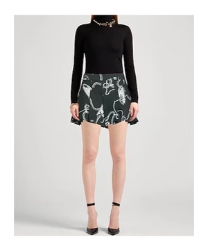 Burberry Pleated Design Shorts