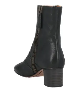 Chloé Minimalist Leather Ankle Boots
