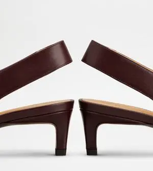 TOD'S Slingback Pumps With Pointed Toe And Low Heel - Brown