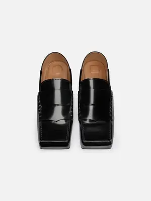 Jacquemus Leather Square-toe Loafers