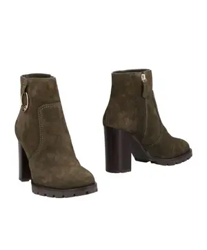 Tory Burch Minimalist Solid Color Ankle Boots - Black