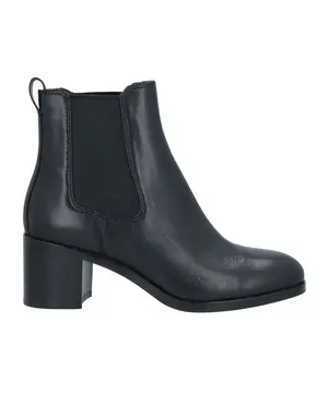 Rag & Bone Minimalist Leather Chelsea Boots - Black