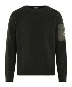 Moncler Logo Patch Crewneck Jumper - Black