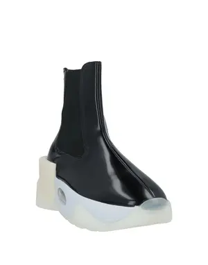 MAISON MARGIELA Minimalist Solid Color Wedge Shoes