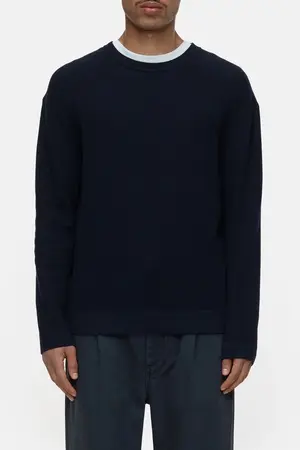 Closed Crew-neck Fine-knit Jumper