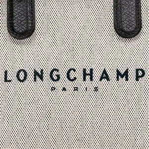 Longchamp Essential Xs Logo Shoulder Bag - White