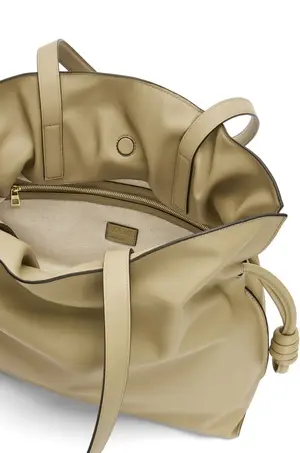 Loewe Large Flamenco Clutch In Nappa Calfskin - Nude