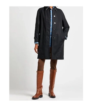 Burberry Long Coat With A Lapel Collar