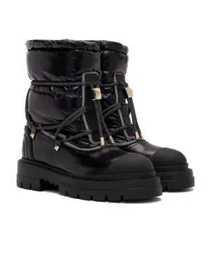 Valentino Garavani Rockstud Round Toe Lace-up Boots