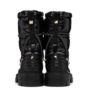 Valentino Garavani Rockstud Round Toe Lace-up Boots