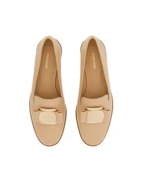 FERRAGAMO Vara Plate Loafer
