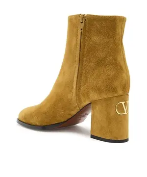 Valentino Garavani Casual Solid Color Ankle Boots