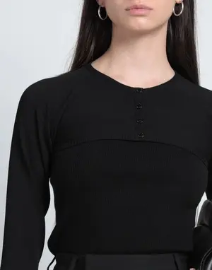 Dolce & Gabbana Minimalist Solid Knit Sweater