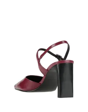 MAXCO. Chunky High-heeled Sandals With Buckle Detail