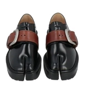 MAISON MARGIELA Derby Shoes With Buckle Detail