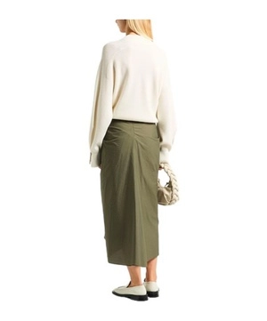 Brunello Cucinelli Lightweight V-neck Long-sleeve Knit Top