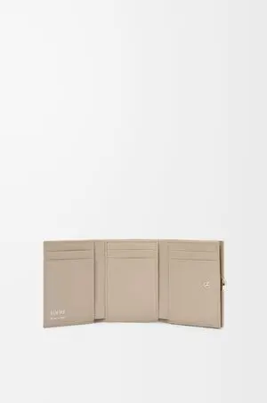 Loewe Pebble Trifold Wallet In Pebble Grain Calfskin