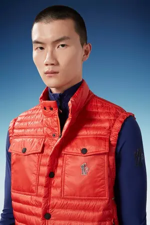 Moncler Ollon Down Gilet - Red