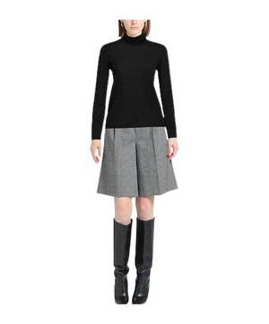 Max Mara Solid Lightweight Wool Turtleneck Sweater