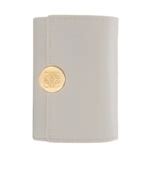 Loewe Petit Portefeuille Vertical Pebble En Cuir De Veau Nappa Brillant - Shell Ash
