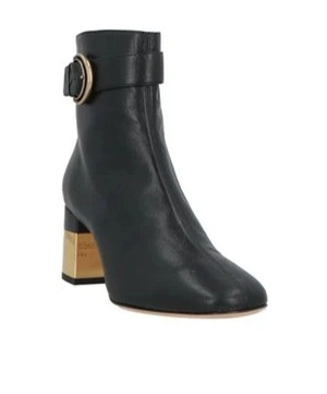 Chloé Minimalist Round-toe Ankle Boots