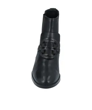 Tory Burch Solid Color Round-toe Upper