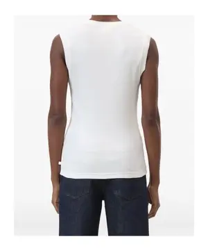 Closed Crew-neck Sleeveless Top