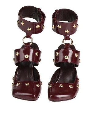 Chloé Embellished Glossed Leather Pumps