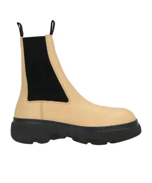 Burberry Simple Leather Chelsea Boots