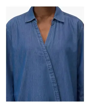 Closed Asymmetric Collared Shirt