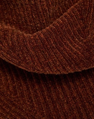Jacquemus Solid-color Knitted High Neck