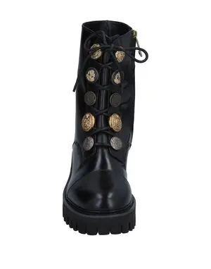 Dolce & Gabbana Solid Color Ankle Boots