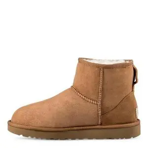 UGG Logo Short Boots