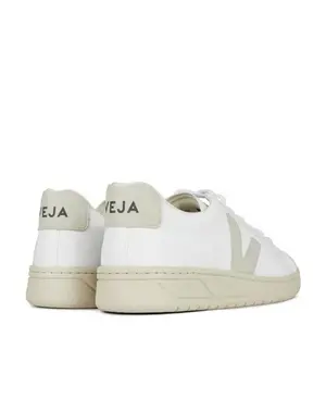 VEJA Logo Low-top Sneakers - White