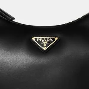 Prada Stylish Versatile Minimalist Shoulder Bag