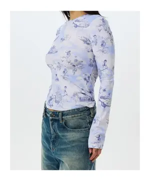 Off-White Crewneck Long Sleeve Graphic T-shirt