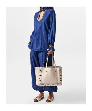 Valentino Garavani Studded Logo Detail Tote Bag - Nude