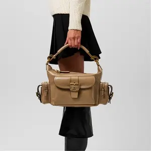 Chloé Leather Camera Bag With Detachable Strap - Black